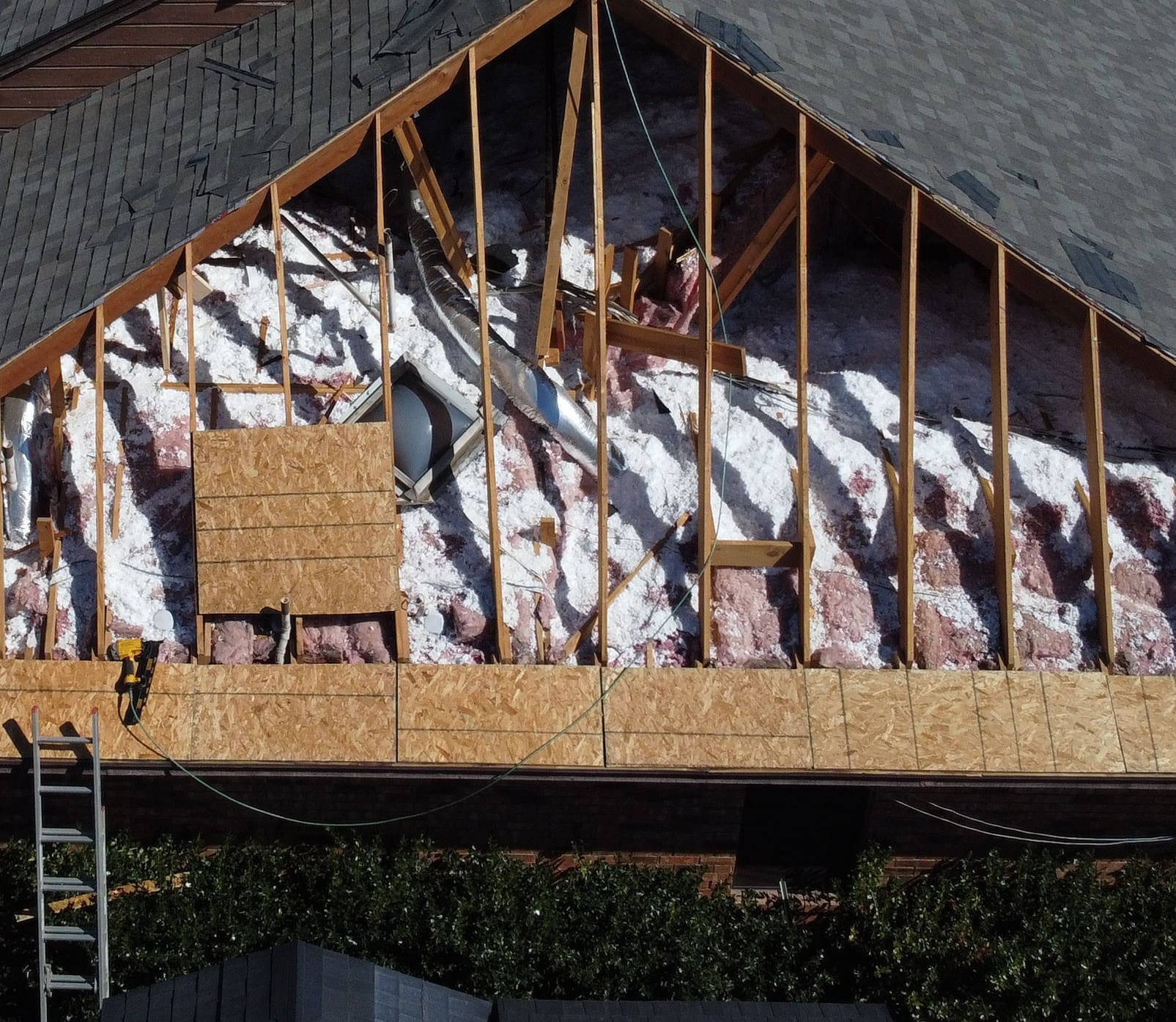 Dealing with Unforeseen Damage During a Roof Replacement